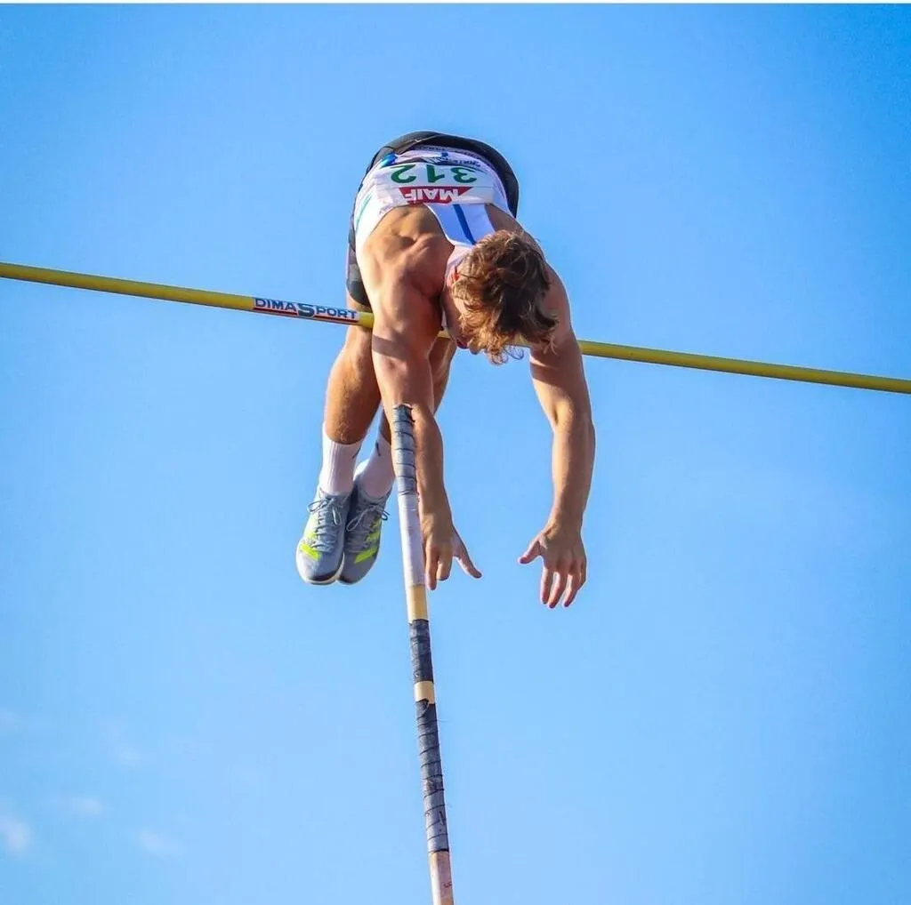 Athlétisme. Mathis Prod’homme s’envole à 5,60 m à la perche . Sport ...