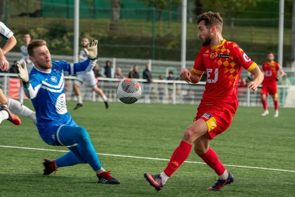 Football. Six matchs amicaux au menu du Mans FC . Sport - Fréjus-Saint ...