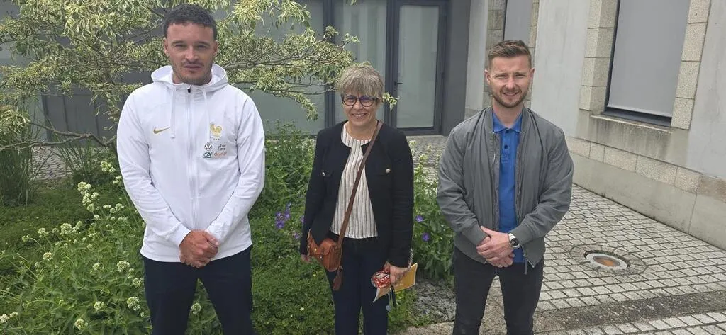 L’intendant de l’équipe masculine de France Espoirs de football est morbihannais ! . Sport ...