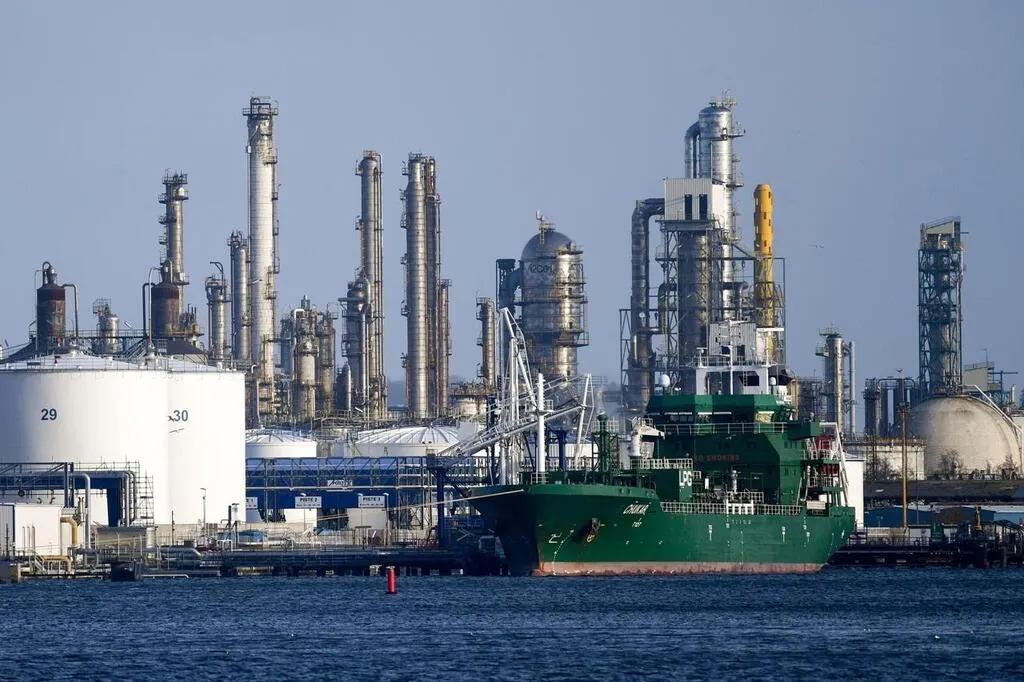 Avec les 100 ans de Total, retour sur un siècle de pétrole à la ...