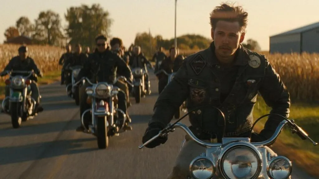 Avec «The Bikeriders», Jeff Nichols filme un beau mélo à moto . Sport ...