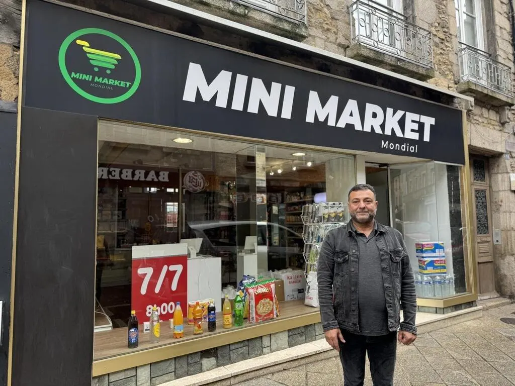 « On trouve de tout » : ancien chauffeur, il ouvre une supérette en ...
