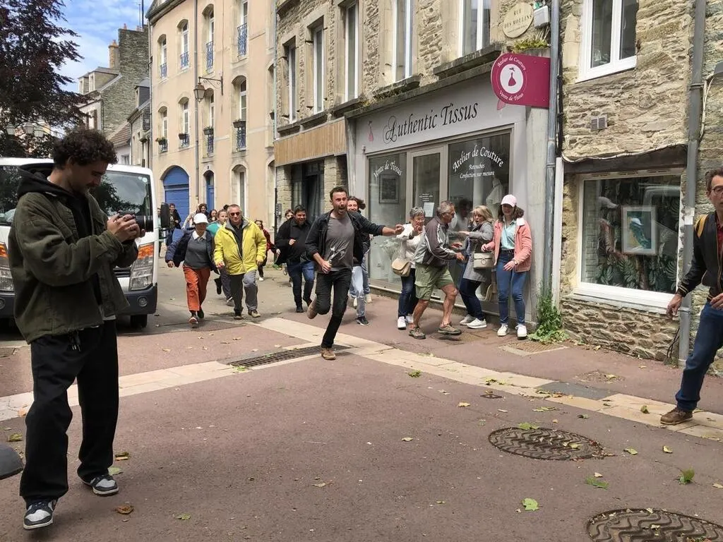 EN IMAGES. Pour un court-métrage, une scène de panique filmée dans le centre-ville de Cherbourg ...