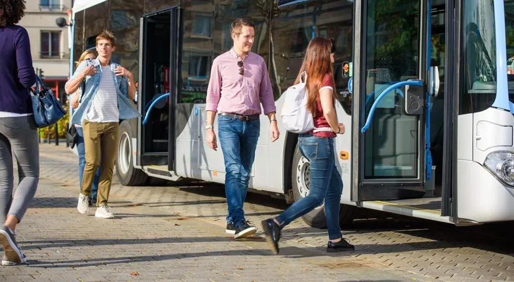 Réseau de bus à Saint-Malo : Transdev chasse RATP Dev, et développe le ...