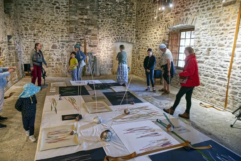 Normandie impressionniste : Félicia Atkinson expose à Regnéville-sur ...