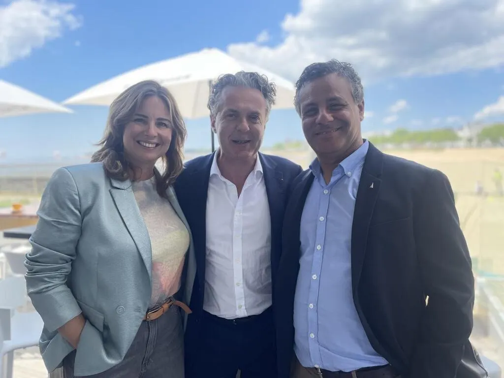 Législatives 2024. Le ministre Christophe Béchu en visite de soutien à ...