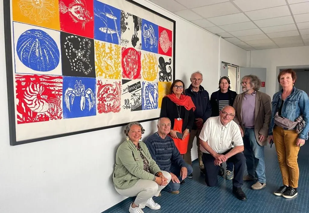 Ploemeur. Une gravure monumentale accrochée à Océanis - Vannes.maville.com