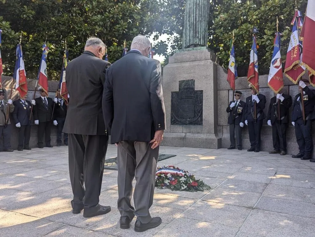 80 ans de la Libération : Cherbourg célèbre le jour de la reddition des ...