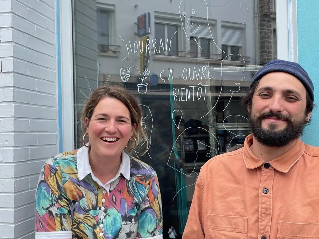 Mélina et Damien ouvrent le bar Hourrah, en plein centre-ville de Saint ...