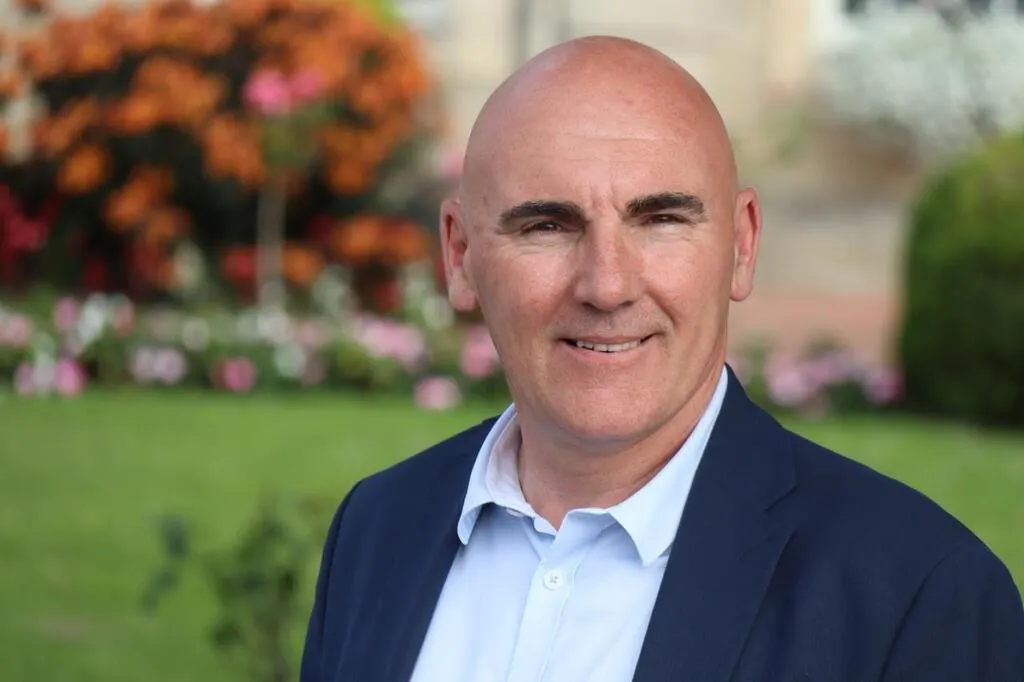 Législatives 2024. Franck Simon (RN) veut convaincre les électeurs pour ...