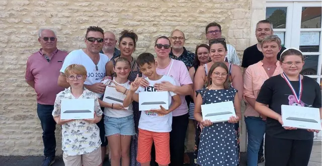 Gouvix. Des tablettes pour les futurs collégiens - Caen.maville.com