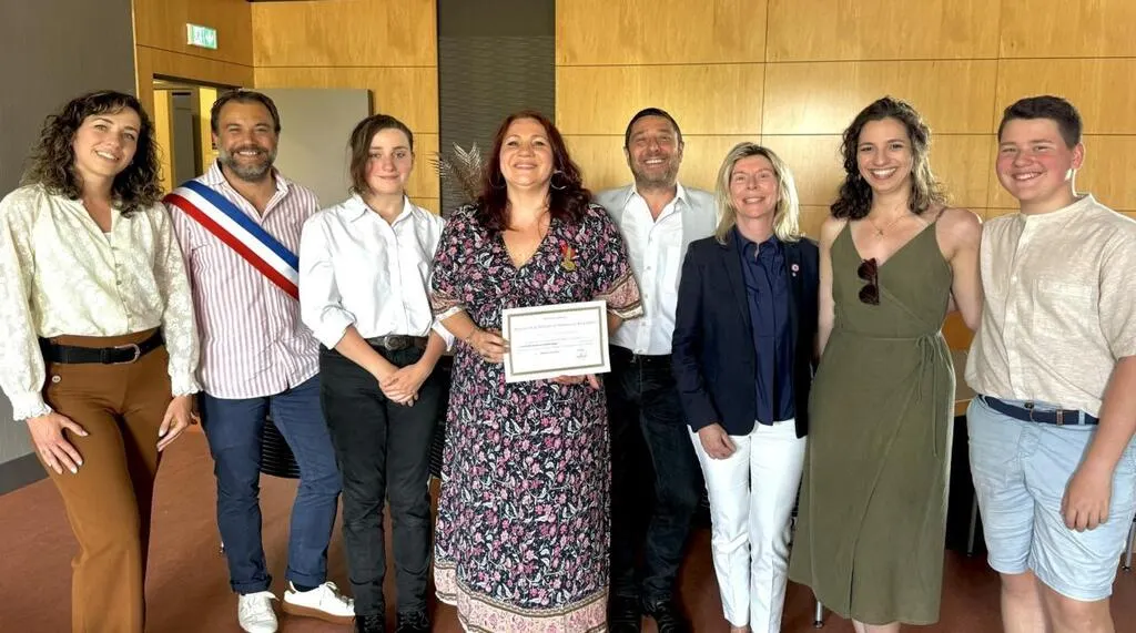 Quéven. Une mère de cinq enfants reçoit la médaille de la famille ...