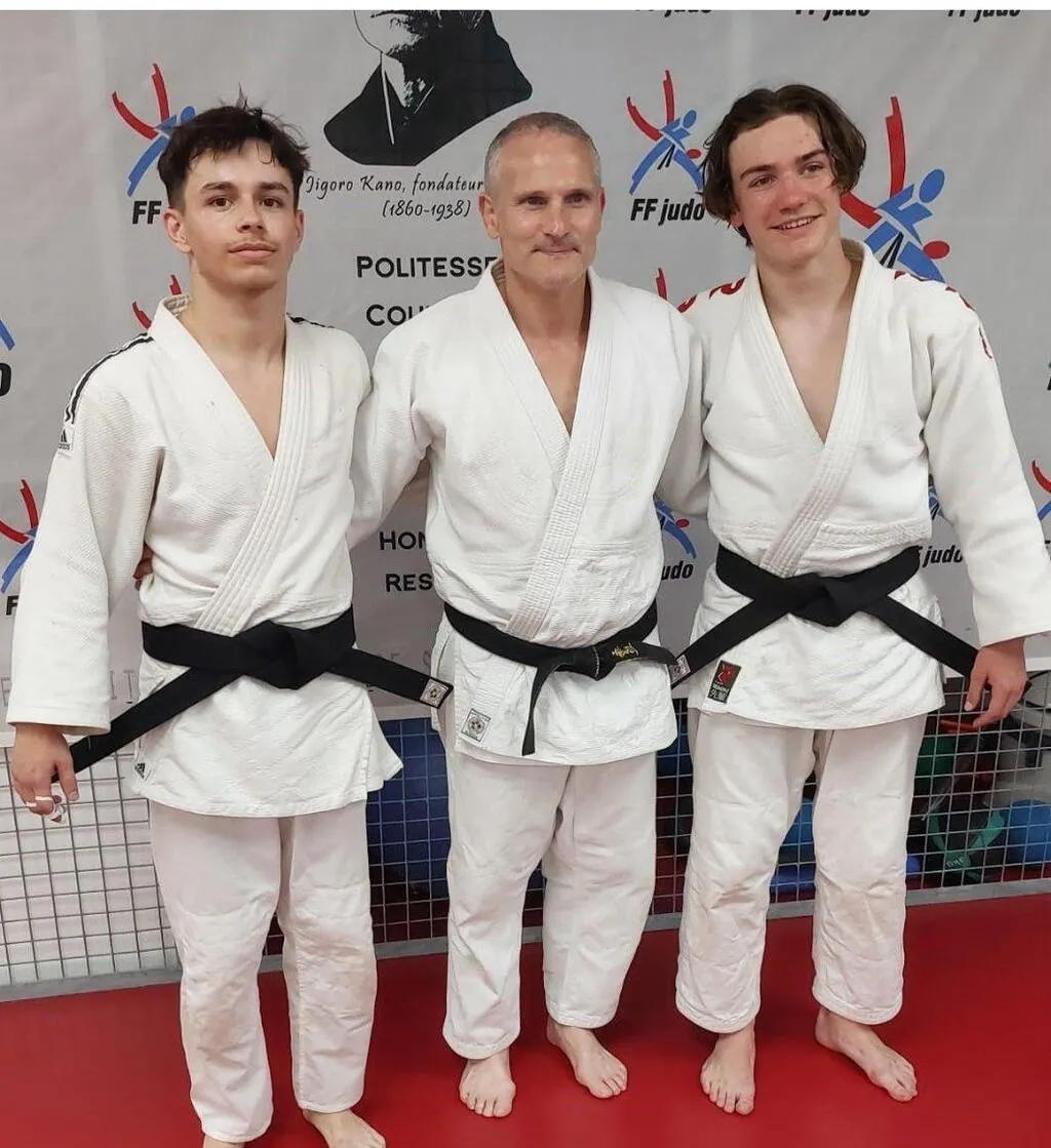 Changé. Deux nouvelles ceintures noires au club de judo - Laval.maville.com
