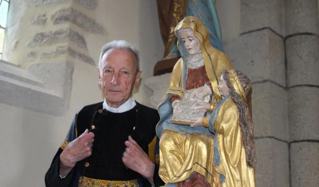 À Plonéis, Jean Trellu veille sur la chapelle Sainte-Anne et son pardon ...