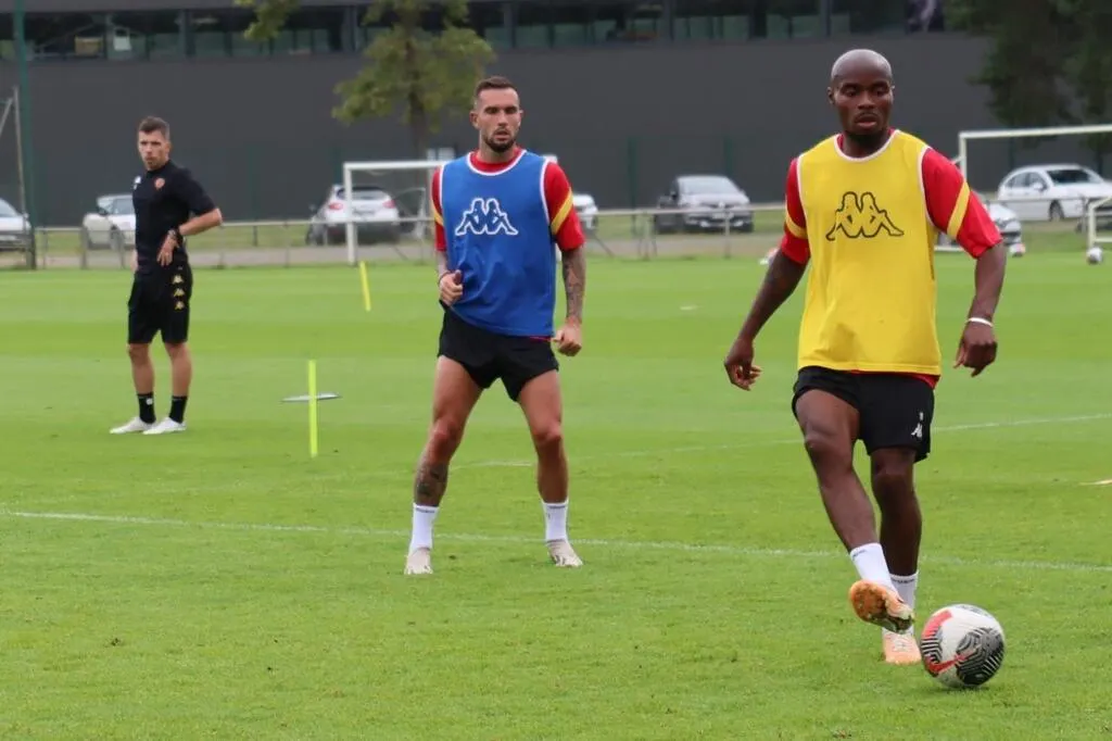 Football. Le défenseur Nathan Dekoke signe au Mans FC . Sport - Vannes ...