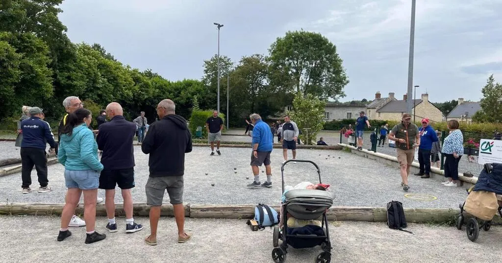 Gouvix. Un concours de pétanque pour aider Naïa et Mattéo - Caen ...