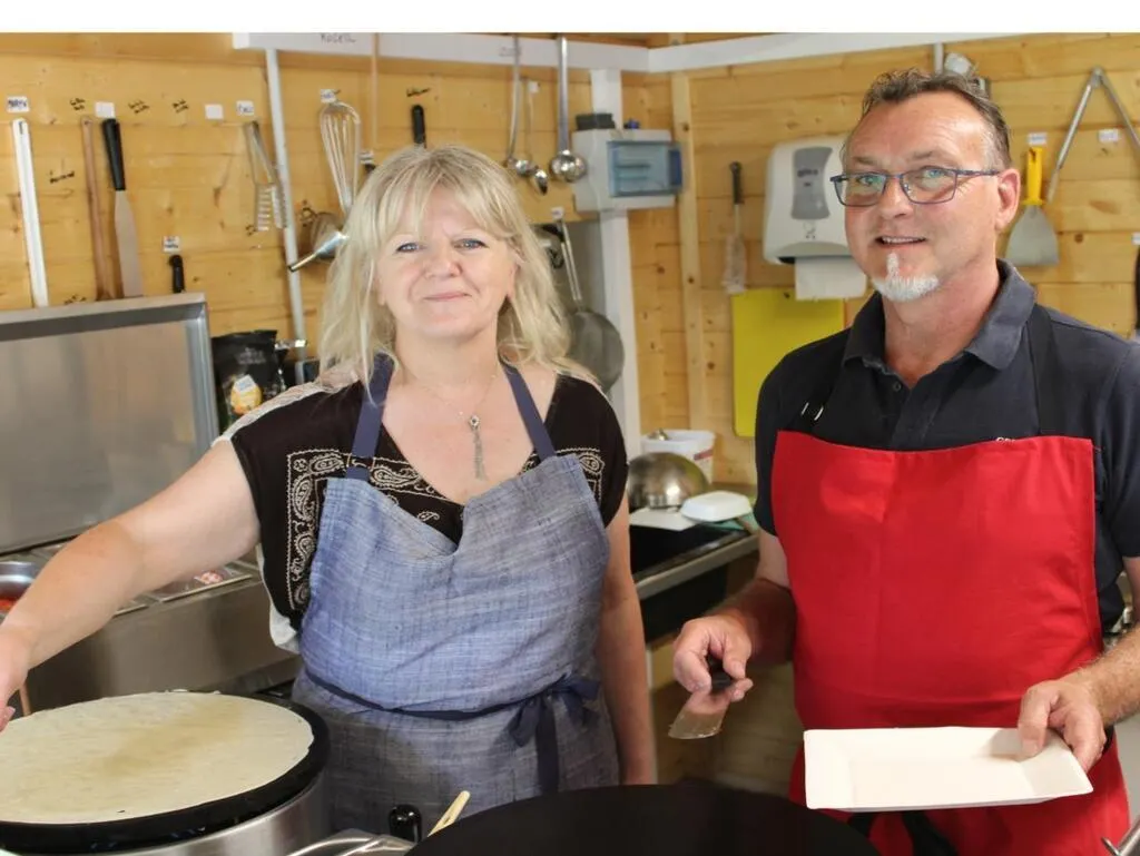 Gueltas. Ils ont mis la main au billig à la crêperie de Boju - Lorient ...