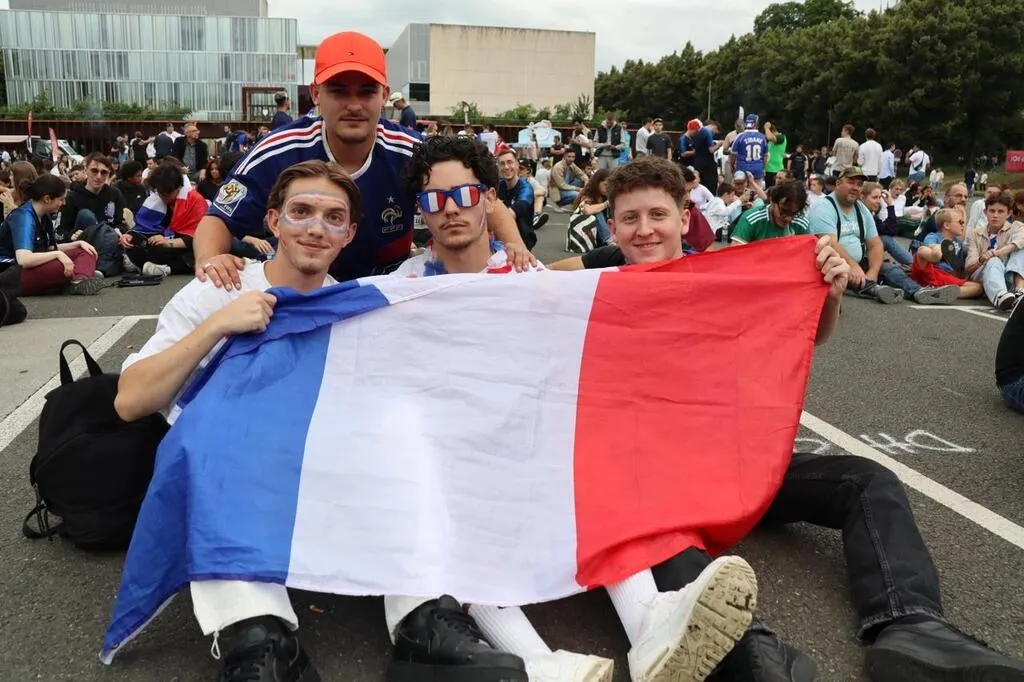 Euro de football 2024 : Au Mans, des milliers de fans supportent les Bleus dans la fan zone ...