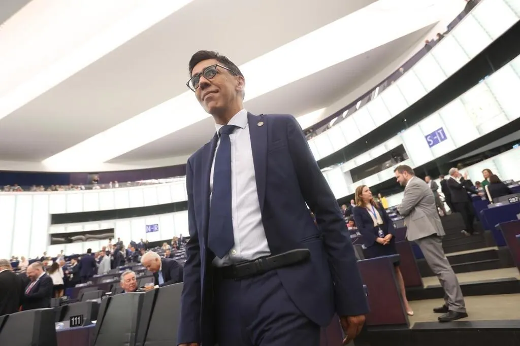 Younous Omarjee, de La Réunion à la vice-présidence du Parlement ...