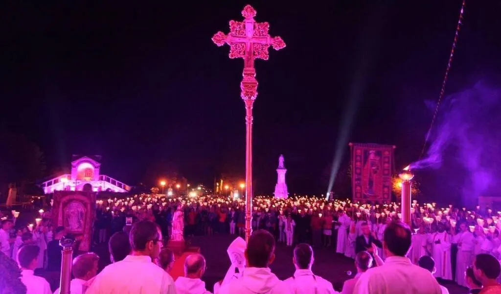 Cinq choses à savoir sur le Grand pardon de Sainte-Anne-d’Auray ...