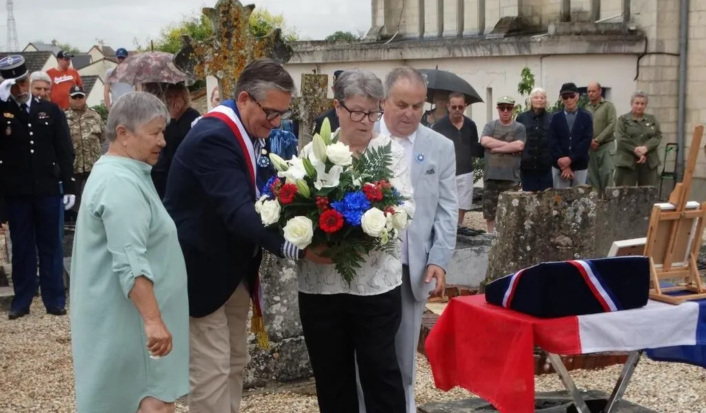 Un hommage a été rendu à Alfred Ernest Roberts et Simone Clause à ...