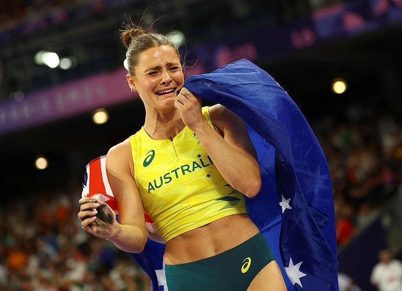 Jo 2024 Athlétisme Laustralienne Nina Kennedy En Or Au Saut à La Perche Sport Tours