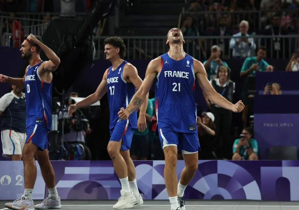 Basket. Après l’argent aux JO de Paris, les Français du 3x3 remportent ...