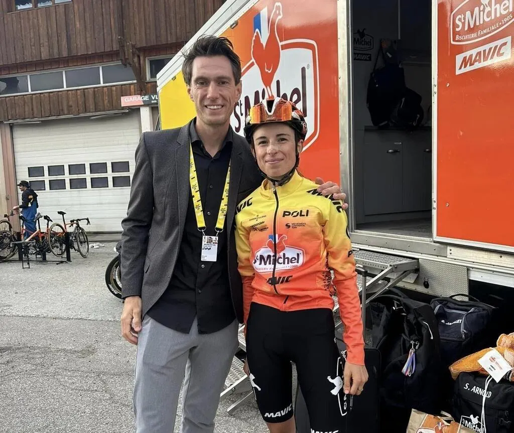 Tour de France femmes. À Livarot, derrière Marion, la folle semaine de ...