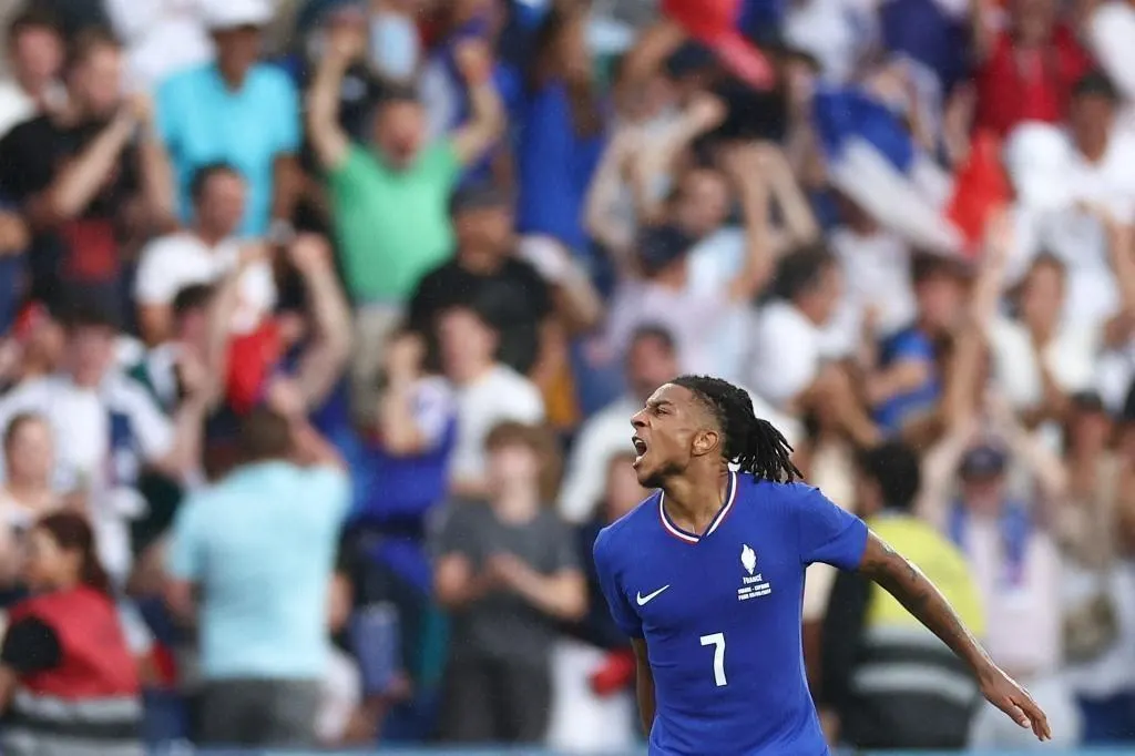 Football. Les Français Michael Olise et Mathys Tel buteurs avec le ...