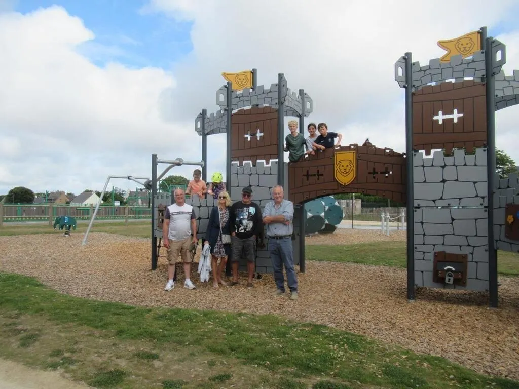 Une aire de loisirs multiservices à partager en famille à La Roche ...