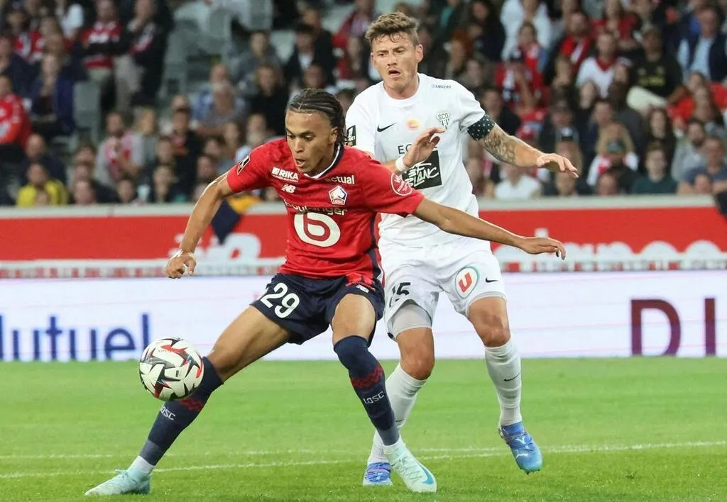 Football. Ethan Mbappé convoqué avec l’équipe de France U19 . Sport ...