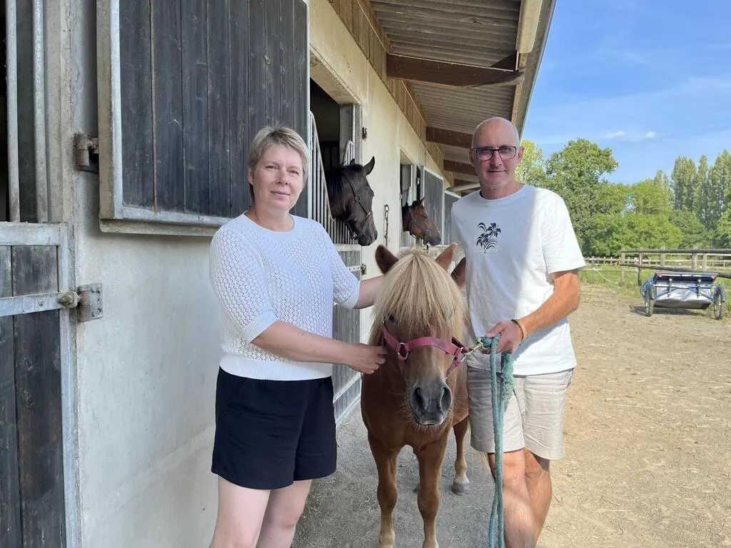Le trot à poney : une discipline à découvrir à l’écurie de Vire ...
