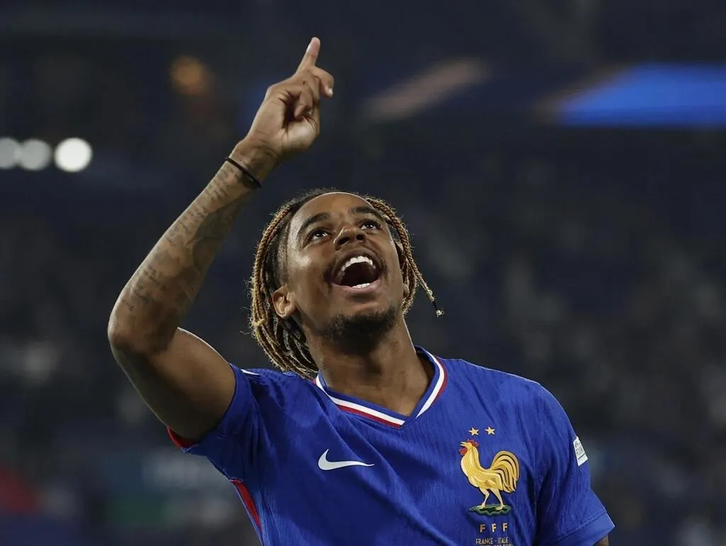 France - Italie. 13 secondes : Bradley Barcola inscrit le but le plus ...