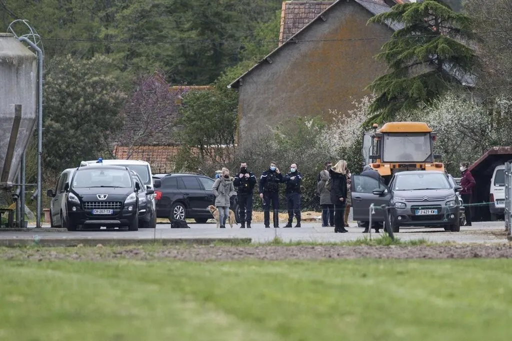 Soupçonné du meurtre du petit Jonathan, Martin Ney, éducateur le jour ...