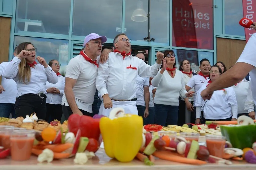 Cholet. Le record du monde de la plus grande planche apéro pulvérisé - Angers.maville.com