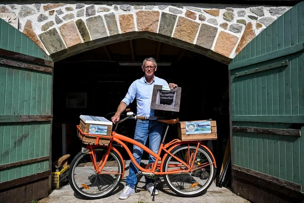 Sébastien Vrac a inventé le cendrier chevelu pour caniveaux - Laval.maville.com