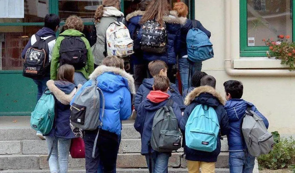 Frappé lors d’un « jeu dangereux » dans la cour, un collégien ...