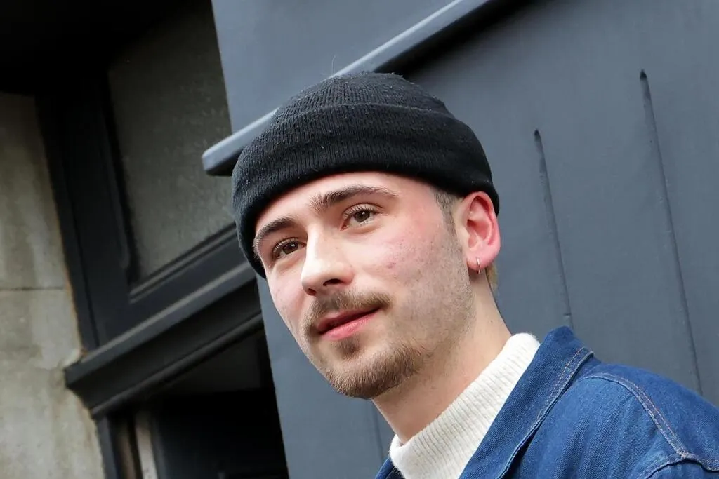 Pierre Garnier, le vainqueur normand de la Star Academy, sort un duo ...