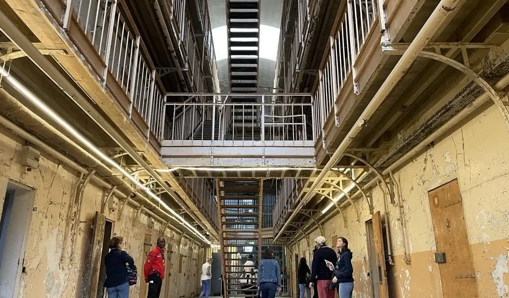 EN IMAGES. À Rennes, l’ancienne prison Jacques-Cartier ouvre ses portes ...
