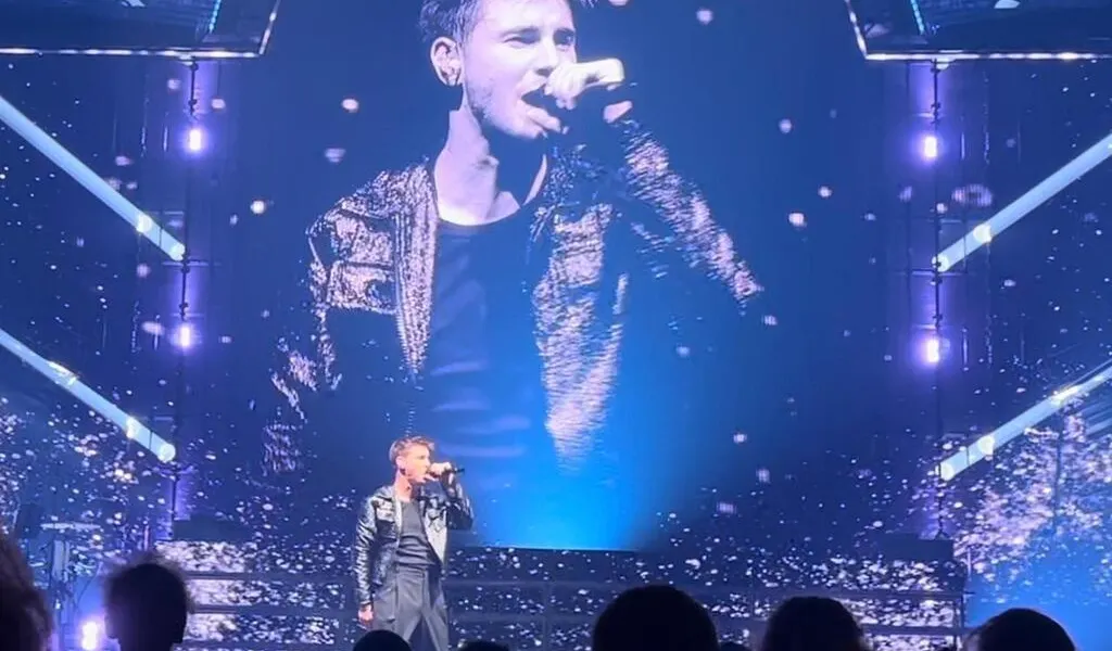 Finaliste de la Star Academy, Julien Lieb annonce un concert en solo au ...