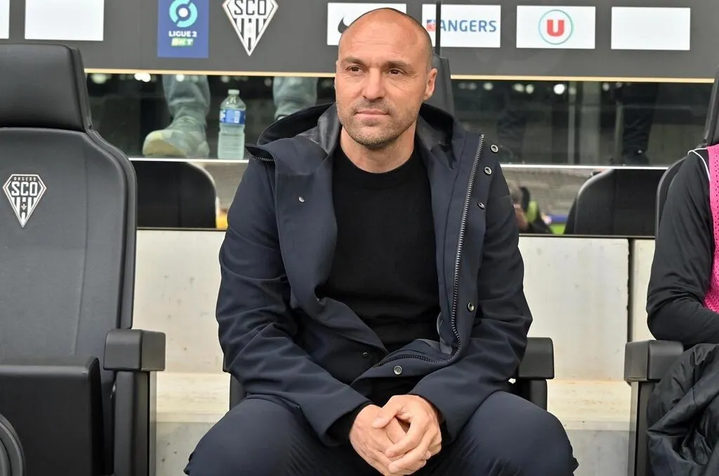 Angers Sco. L’entraîneur Alexandre Dujeux prolonge d’une saison, jusqu ...