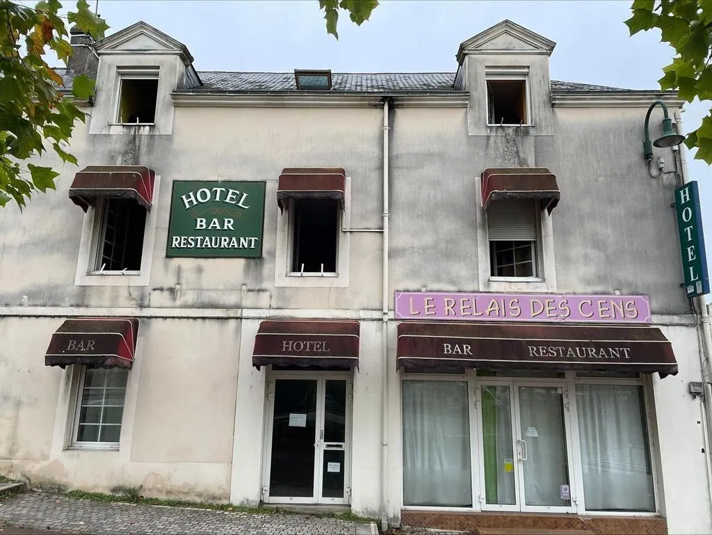 Incendie dans un ancien hôtel à Orvault : l’origine du feu est ...