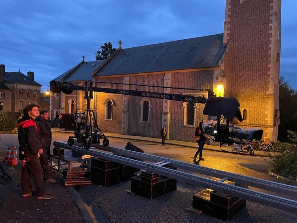 «C’est émouvant de voir son village à l’écran» : le téléfilm tourné ...