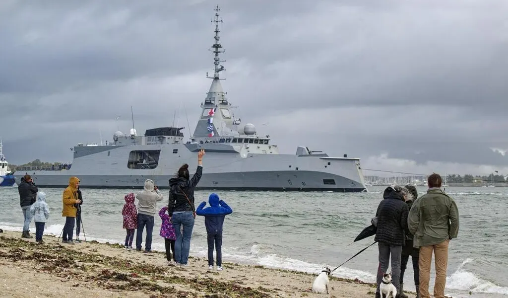 Première sortie en mer pour la nouvelle frégate de Naval Group - Dinan ...