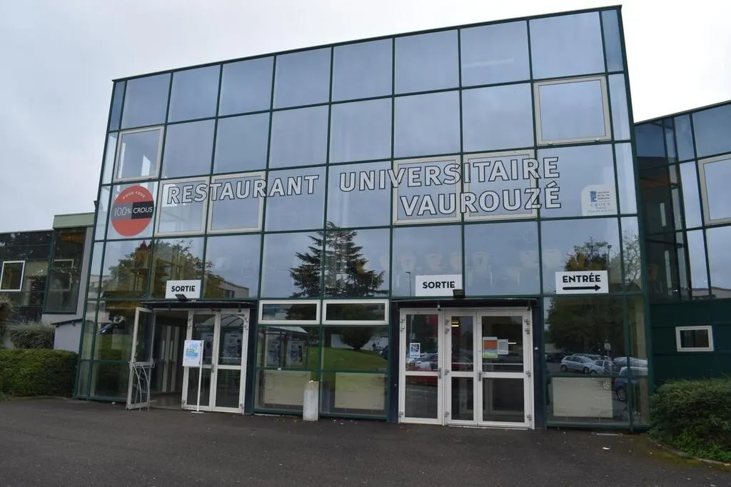 Le restaurant universitaire Vaurouzé, au Mans, devrait rouvrir le 14 ...