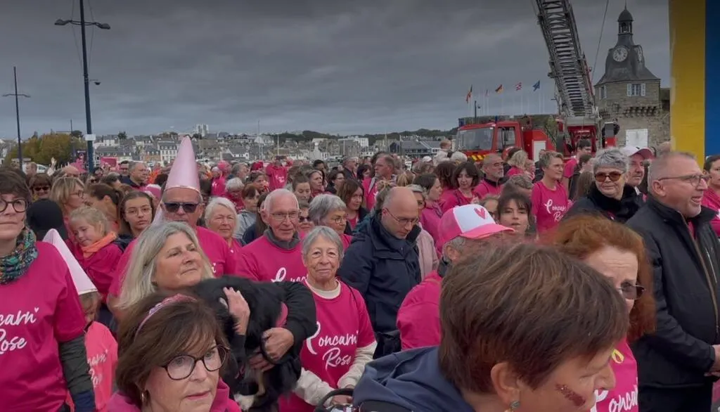 EN IMAGES. « Nous sommes tous concernés » : la Concarn’Rose, une vague rose contre le cancer du ...