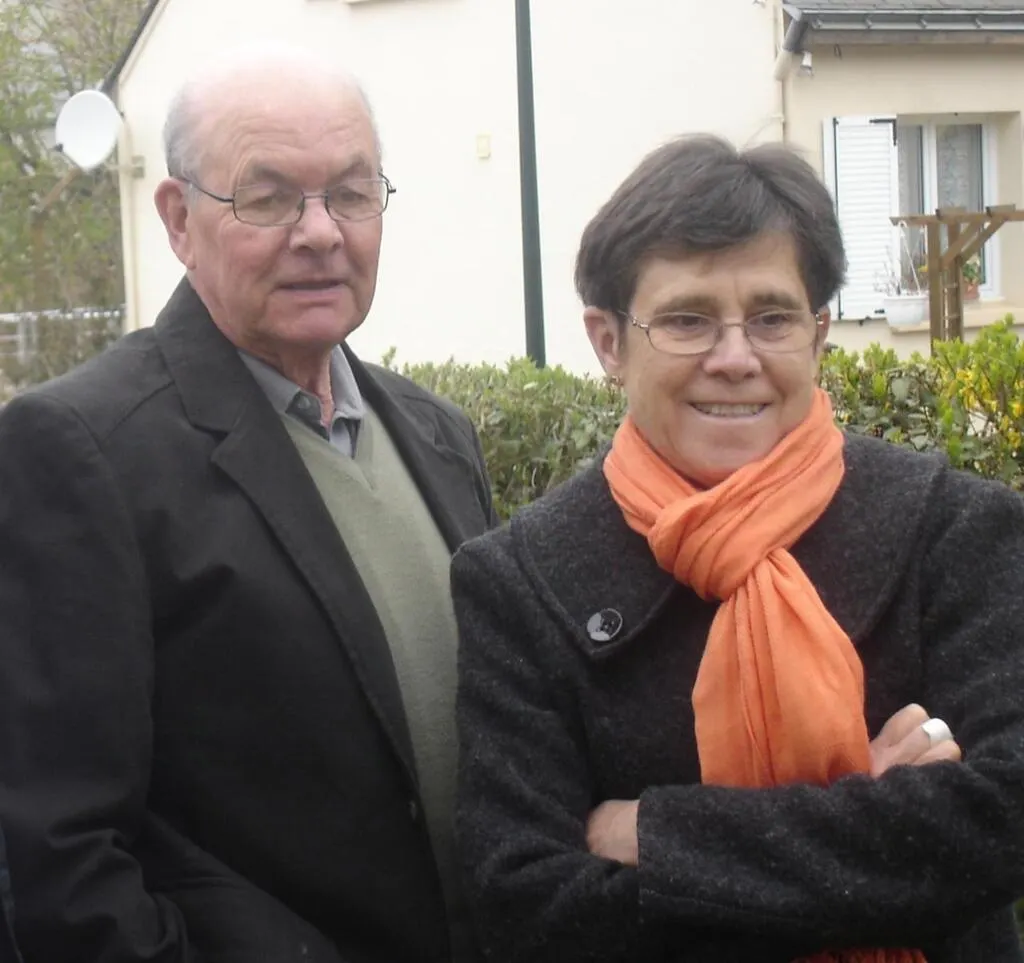 « Jamais vu autant de monde » : l’hommage de la foule à René et Colette ...