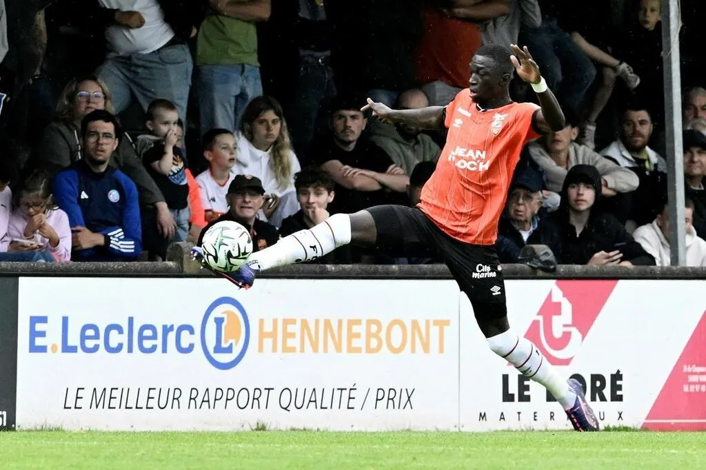 Rodez AF - FC Lorient. Découvrez les compositions d’équipes de ce match de Ligue 2 . Sport ...