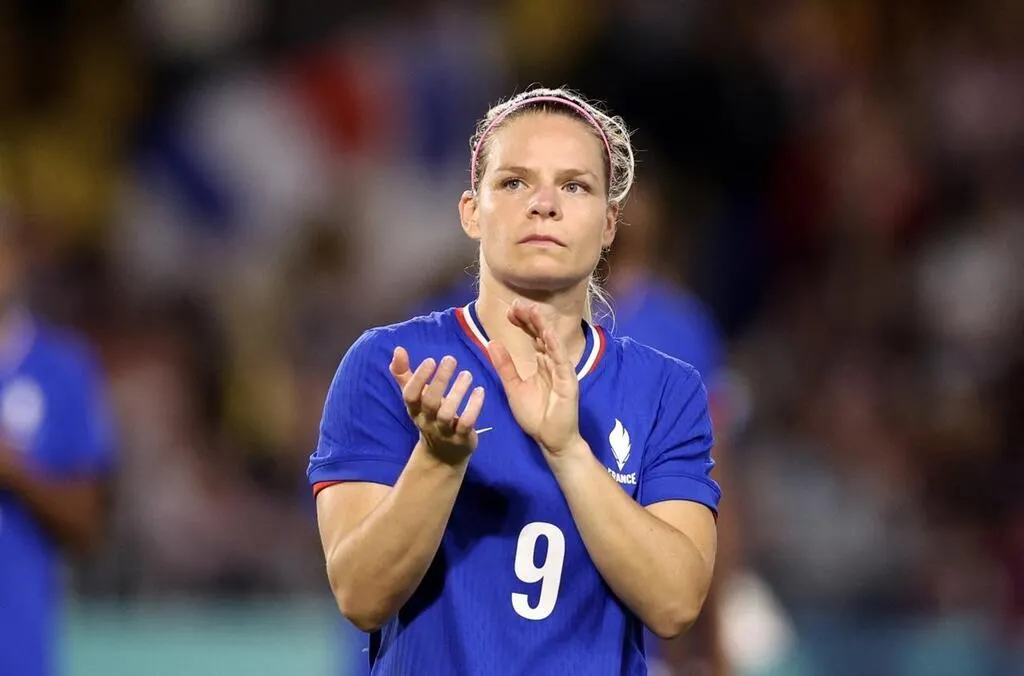 Équipe de France féminine. Eugénie Le Sommer touchée à la cuisse face à ...