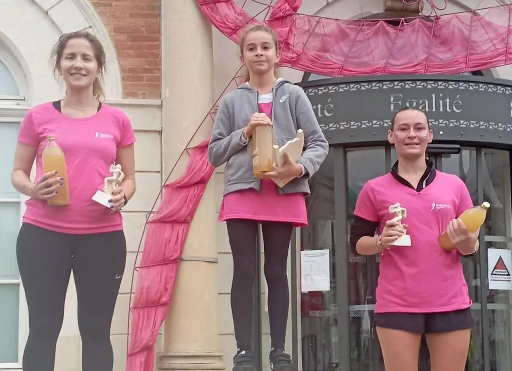 Le Lude. Courir au Lude versera 2 951 € à l’association Ruban rose - Le ...